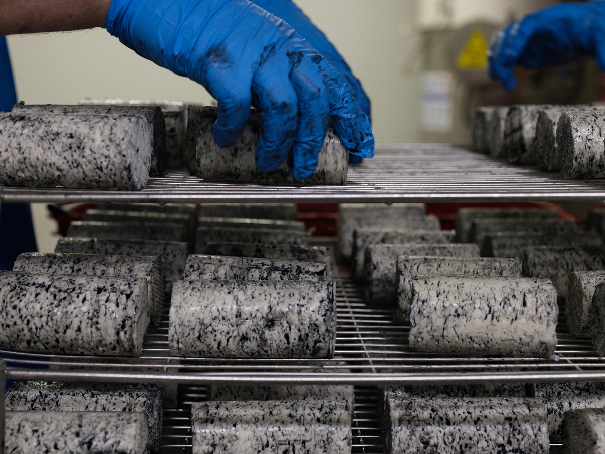 Kidderton Ash 150g | Award-Winning Goats Cheese | Butlers Cheese Store ...